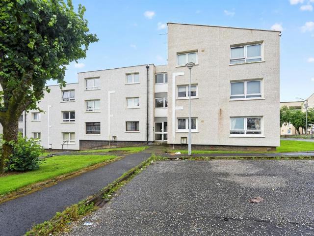 2 bedroom ground flat for sale