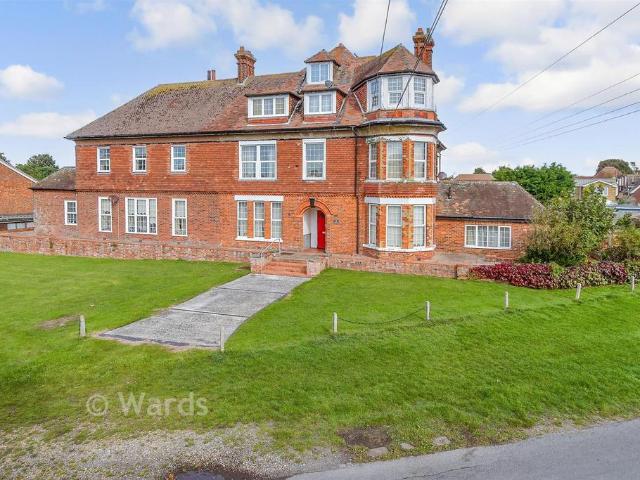 2 bedroom ground flat for sale