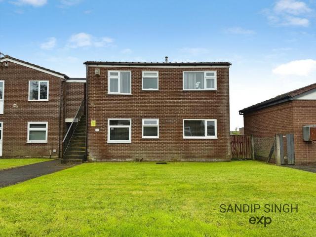 2 bedroom ground flat for sale