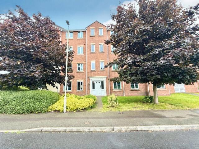 2 bedroom ground flat for sale