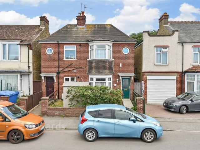 2 bedroom ground flat for sale