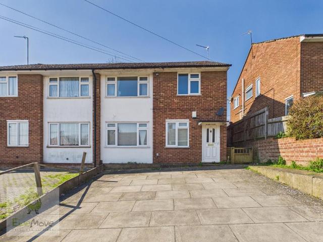 2 bedroom ground flat for sale