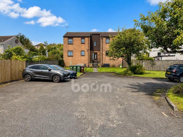 2 bedroom ground flat for sale
