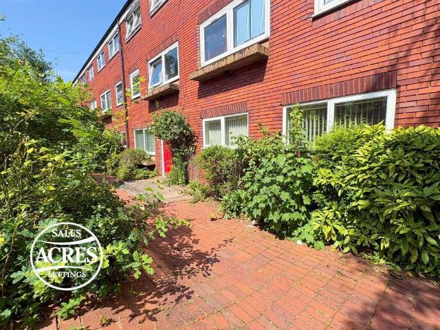 2 bedroom ground flat for sale