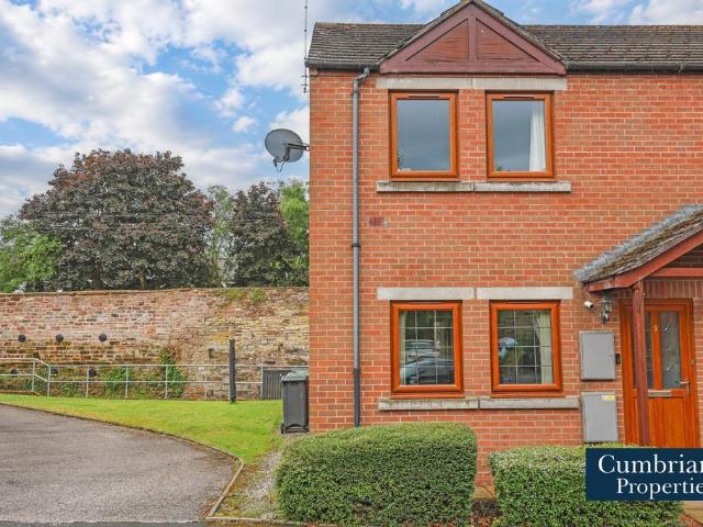 2 bedroom ground flat for sale