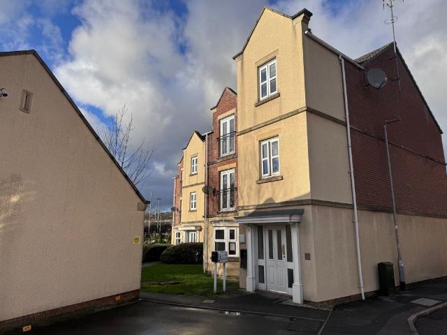 2 bedroom ground flat for sale