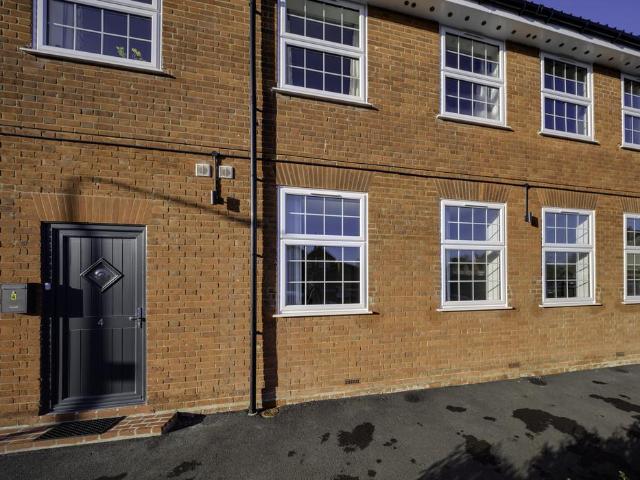 2 bedroom ground flat for sale
