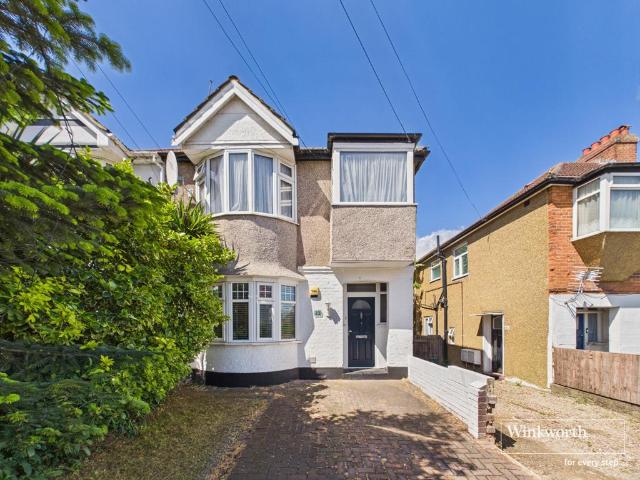 2 bedroom ground flat for sale