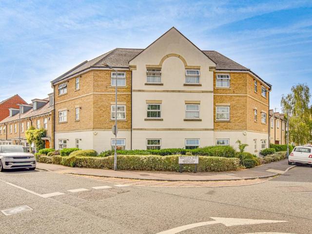 2 bedroom ground flat for sale