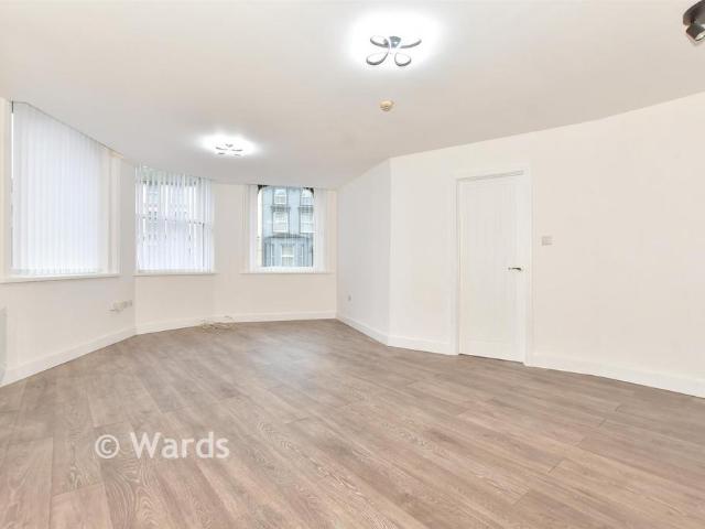2 bedroom ground flat for sale