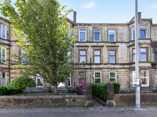 2 bedroom ground flat for sale
