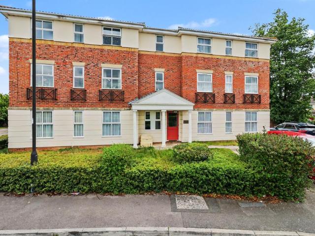 2 bedroom ground flat for sale