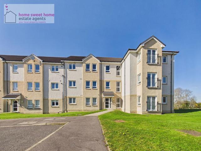 2 bedroom ground flat for sale