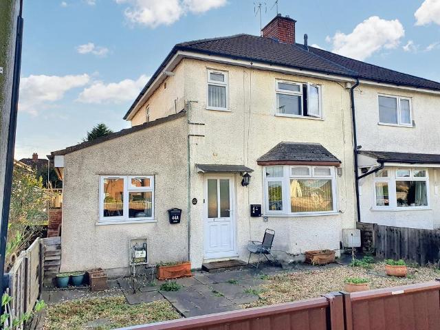 2 bedroom ground flat for sale