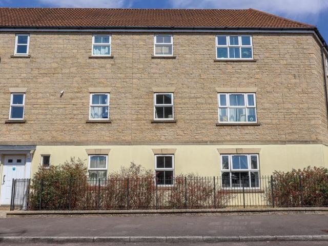 2 bedroom ground flat for sale