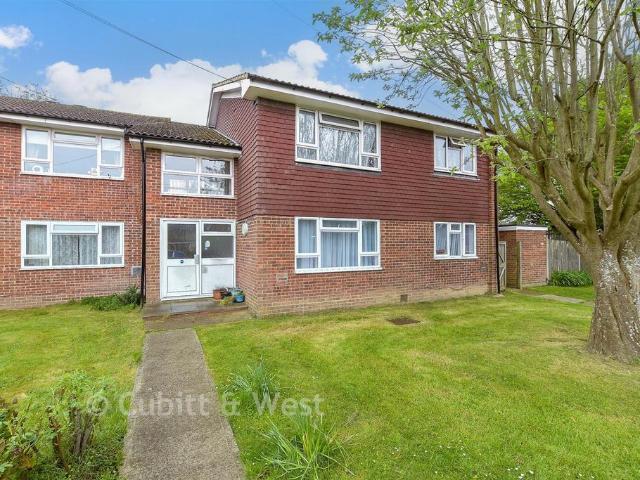 2 bedroom ground flat for sale