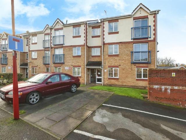2 bedroom ground flat for sale