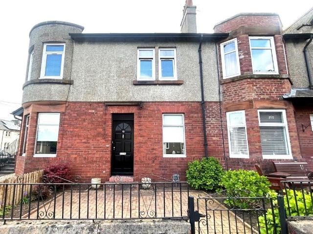 2 bedroom ground flat for sale