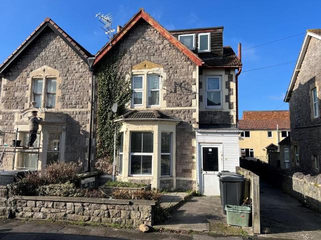 2 bedroom ground flat for sale