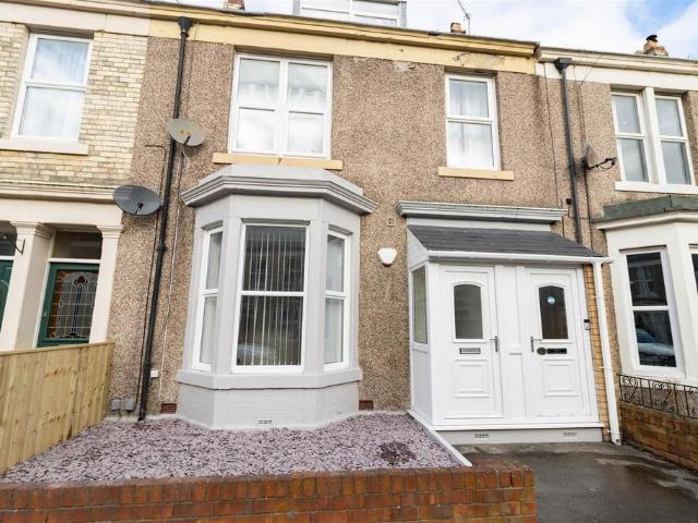 2 bedroom ground flat for sale