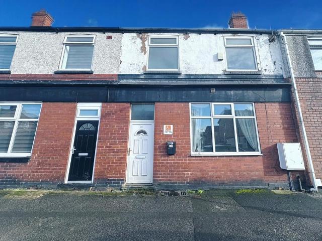 2 bedroom ground flat for sale