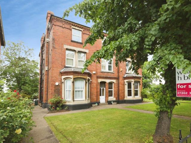 2 bedroom ground flat for sale