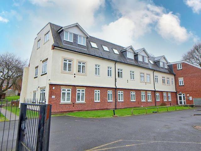 2 bedroom ground flat for sale