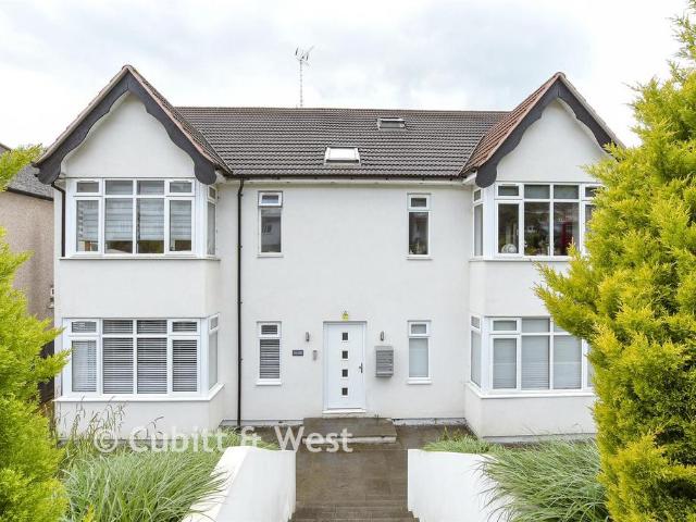 2 bedroom ground flat for sale