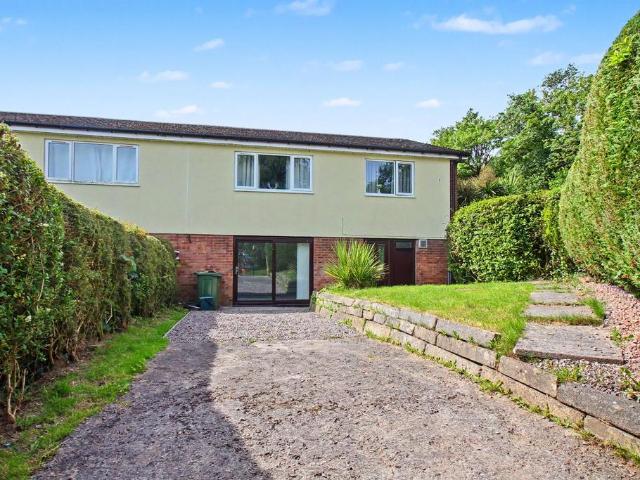 2 bedroom ground flat for sale