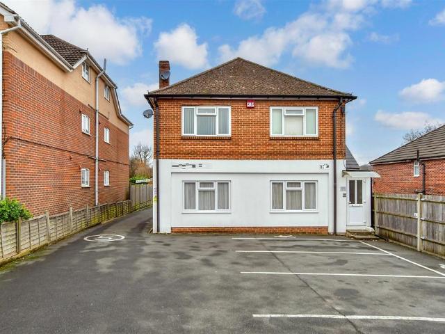 2 bedroom ground flat for sale