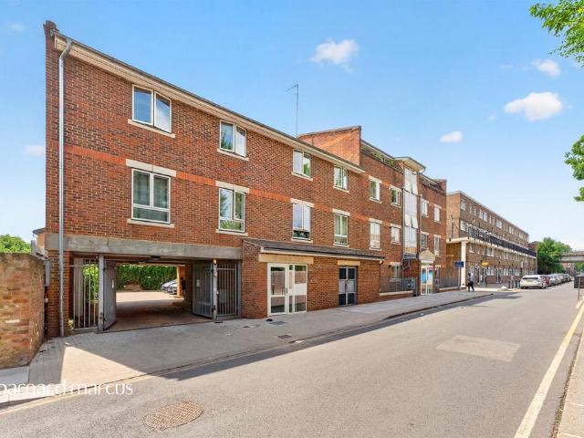 2 bedroom ground flat for sale