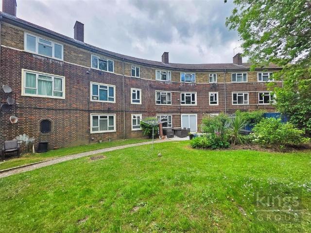 2 bedroom ground flat for sale