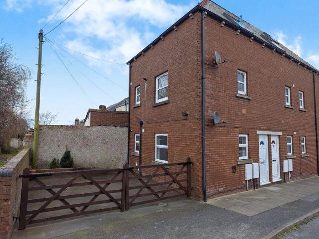 2 bedroom ground flat for sale