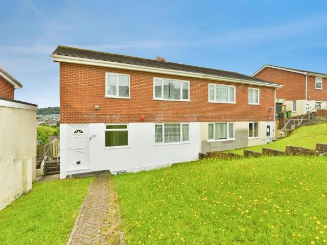 2 bedroom ground flat for sale