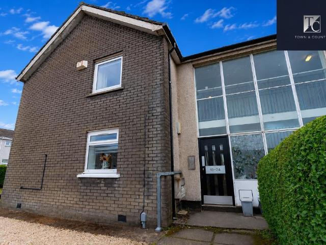 2 bedroom ground flat for sale