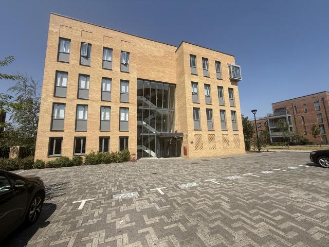 2 bedroom ground flat for sale