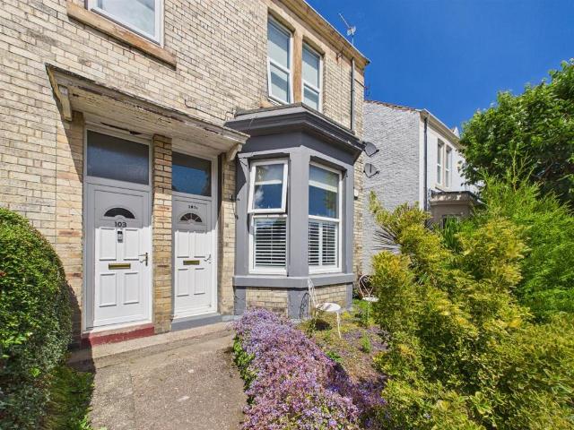 2 bedroom ground flat for sale