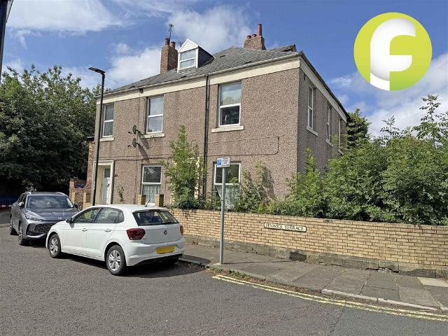 2 bedroom ground flat for sale