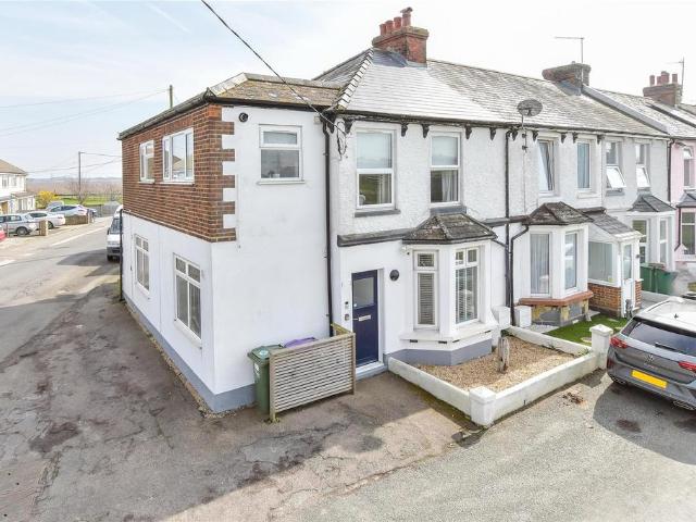 2 bedroom ground flat for sale