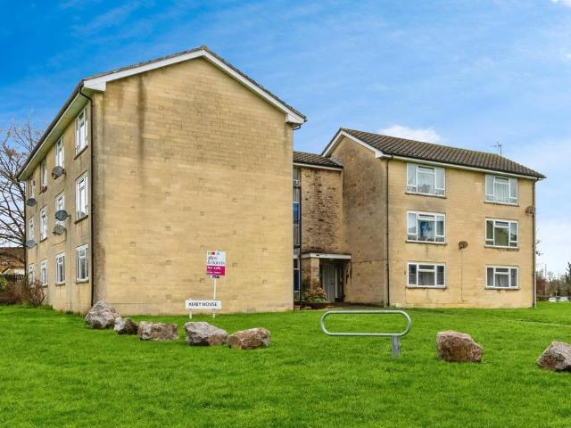 2 bedroom ground flat for sale