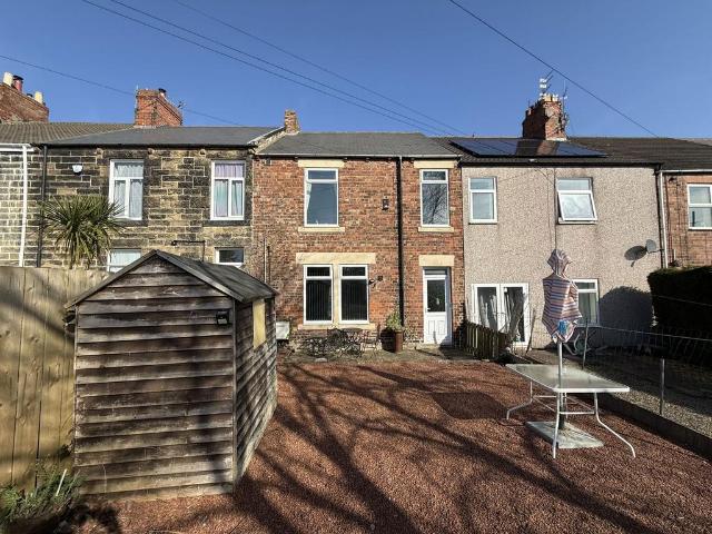 2 bedroom ground flat for sale