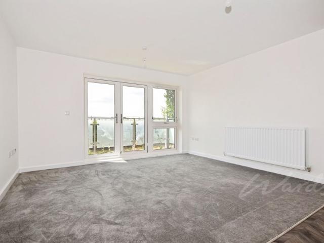 2 bedroom ground flat to rent