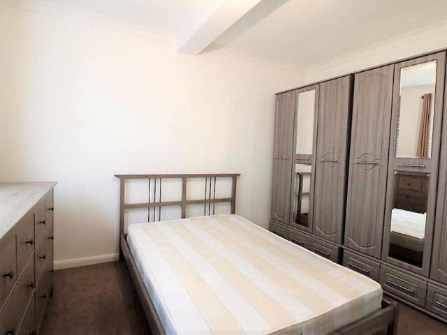 2 bedroom ground flat to rent
