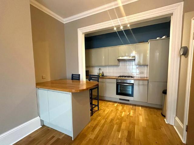 2 bedroom ground flat to rent