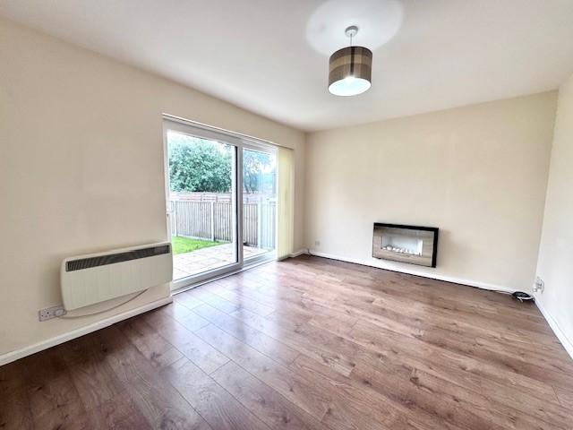 2 bedroom ground flat to rent
