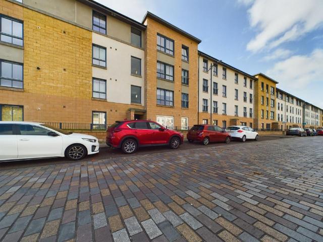 2 bedroom ground flat to rent