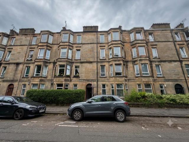 2 bedroom ground flat to rent