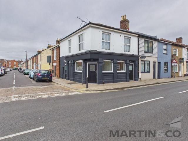 2 bedroom ground flat to rent