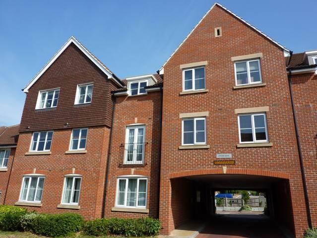 2 bedroom ground flat to rent