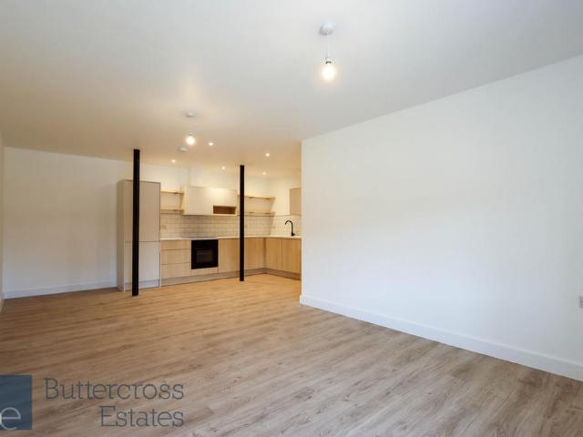 2 bedroom ground flat to rent